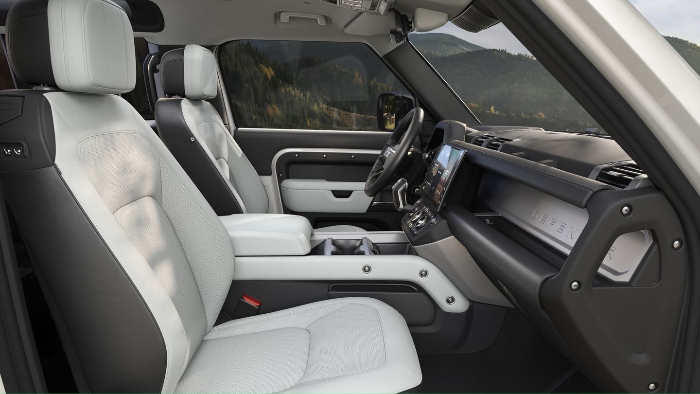 Our First Look at the 2026 Defender and Defender Octa | Decarie Motors ...