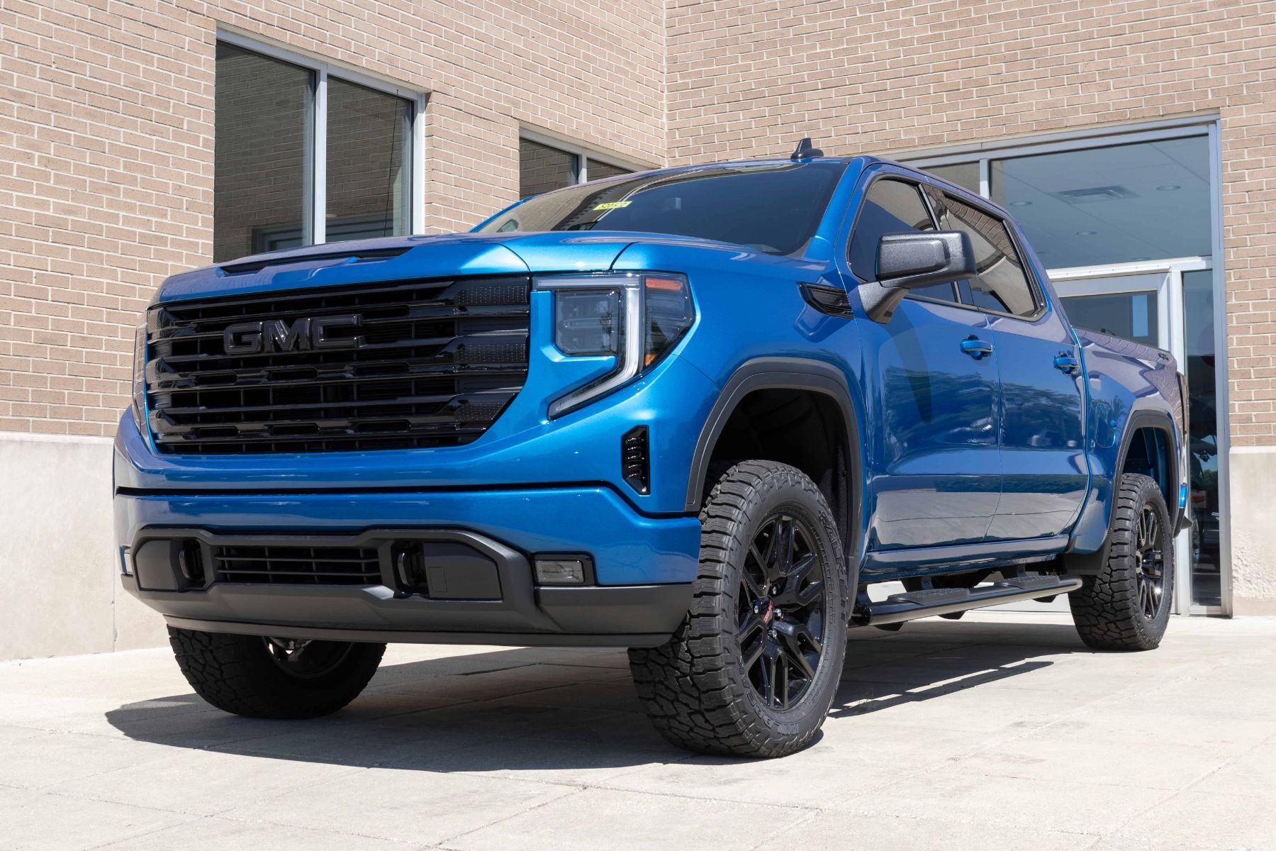 2024 GMC Sierra 1500: A Pickup with Exceptional Power and Comfort | Dilawri