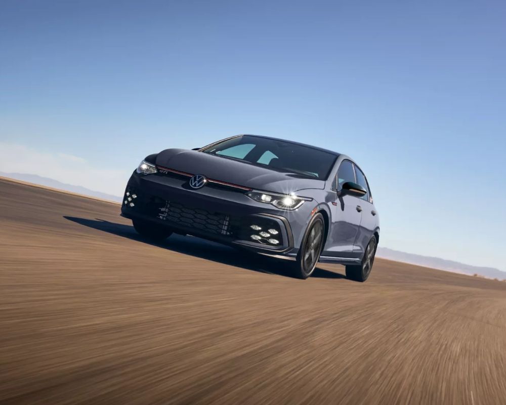 Découvrez la nouvelle Volkswagen Golf GTI 2024 à Dorval, QC