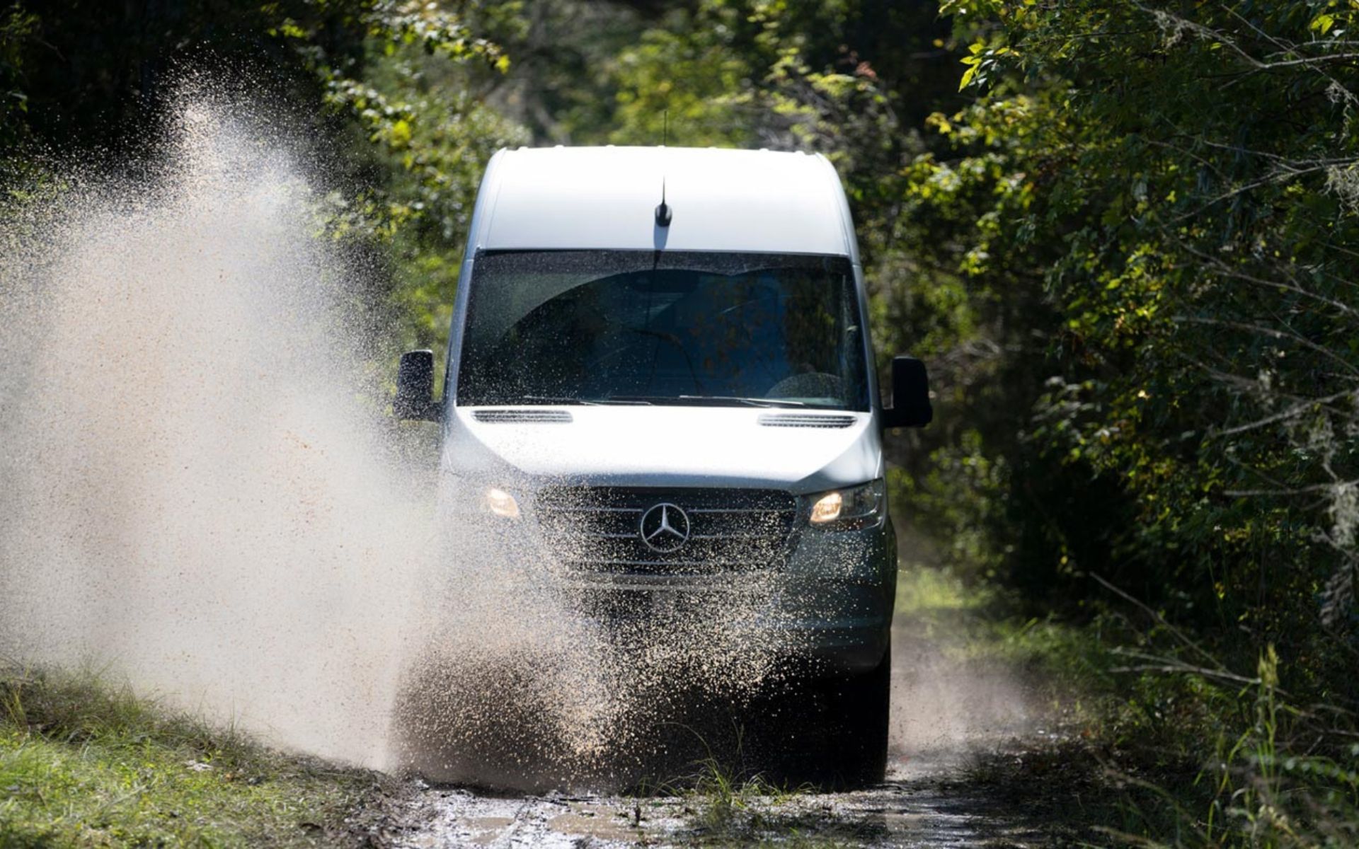 Mercedes-Benz Boundary | 2024 Mercedes-Benz Sprinter 3500 vs. 4500: A ...