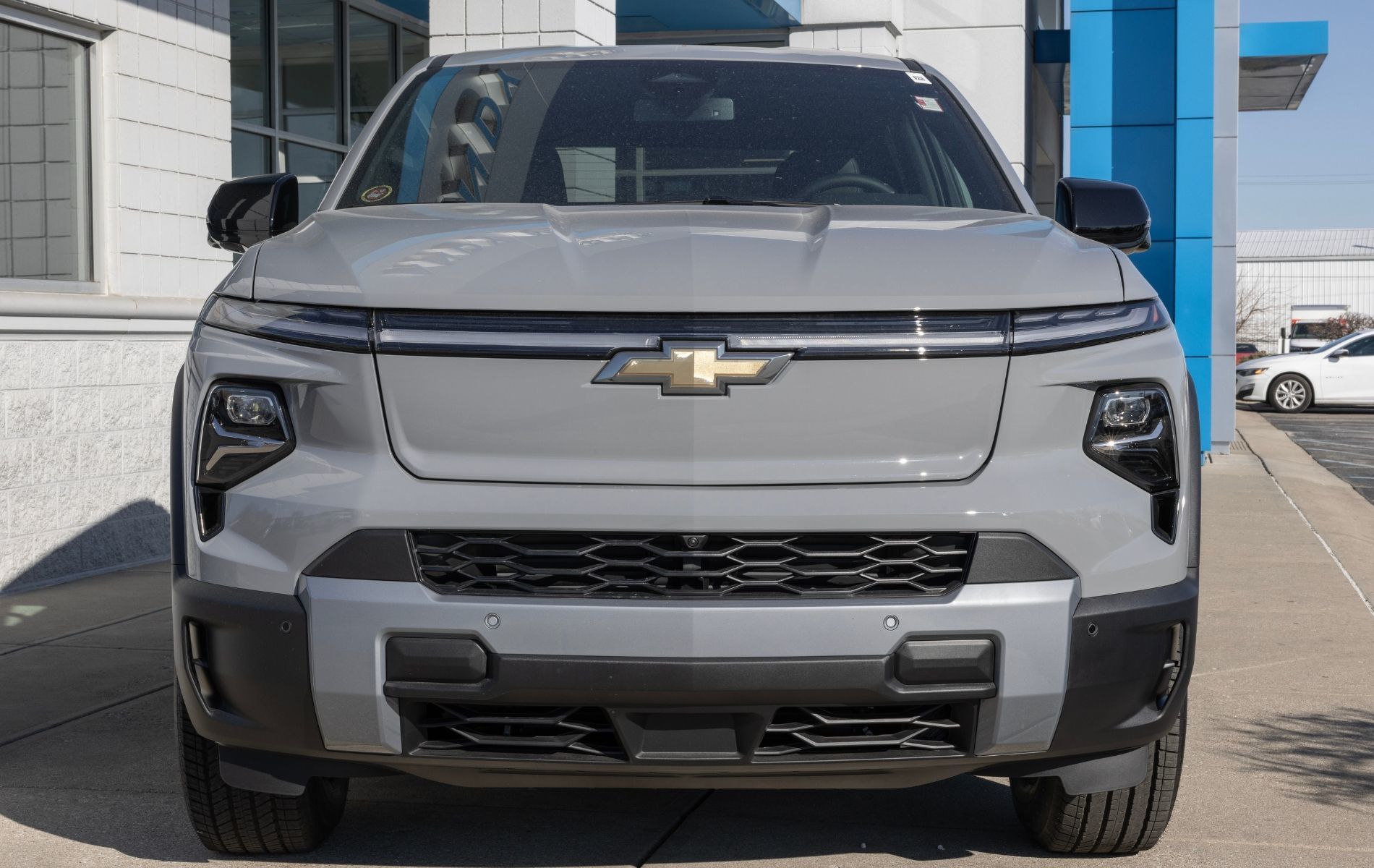 What’s New in the 2025 Chevrolet Silverado EV? 792 km Range and Updated ...