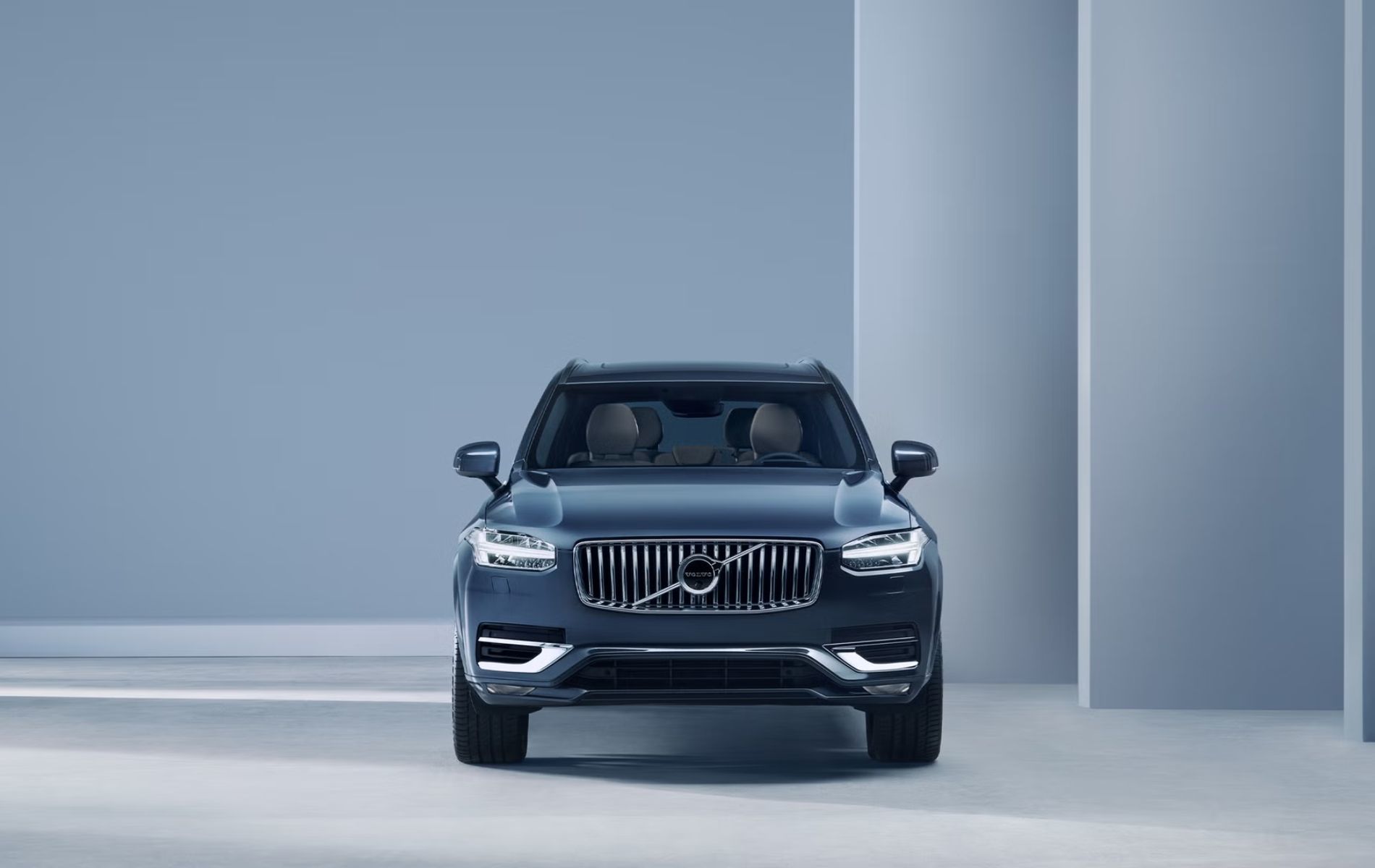 2025 Volvo XC90: Luxury, Power, and Scandinavian Craftsmanship | Volvo ...