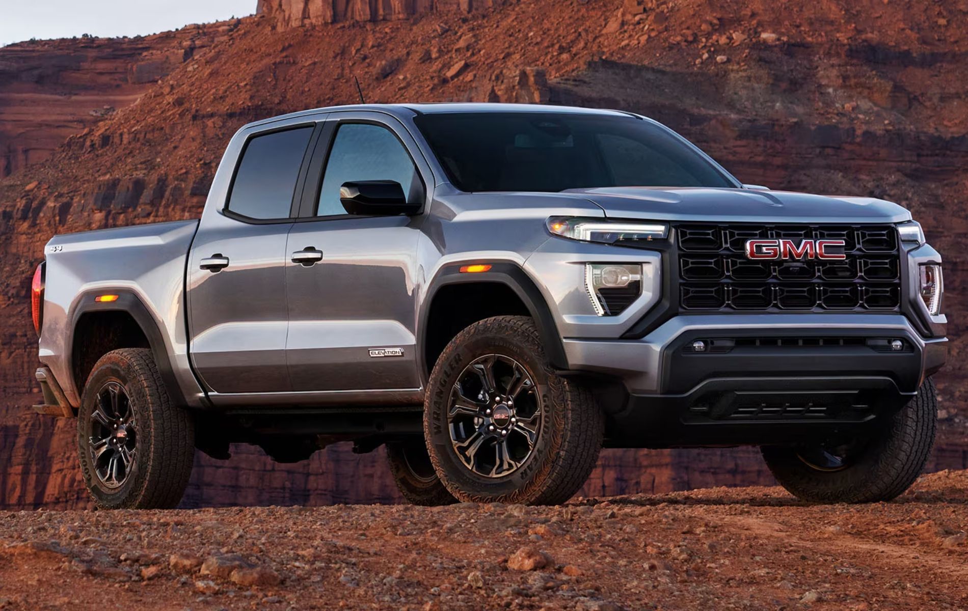 Frost Chevrolet Buick GMC Ltd in Brampton | 2025 GMC Canyon Review: What’s New and What to Expect