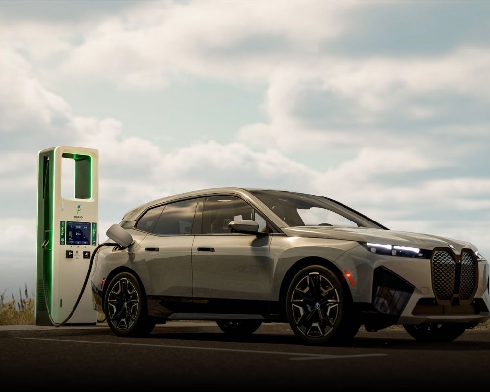 BMW Aurora | 2025 BMW iX: EV range and charging guide