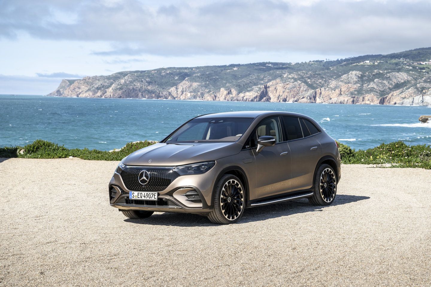 2023 Mercedes-Benz Electric SUV Lineup Guide: A look at the new 2023 ...