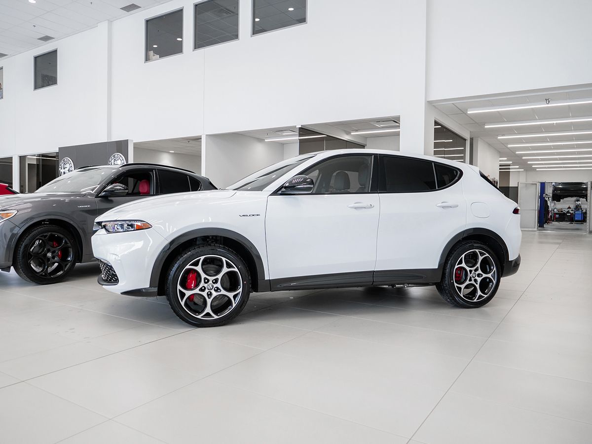 2024 Alfa Romeo Tonale PHEV Veloce | Alfa Romeo White - Photos