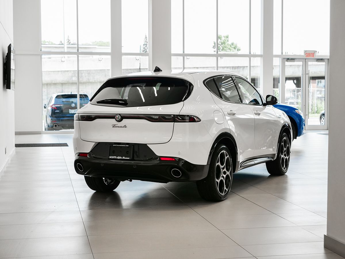 2024 Alfa Romeo Tonale PHEV Veloce | Alfa Romeo White - Photos