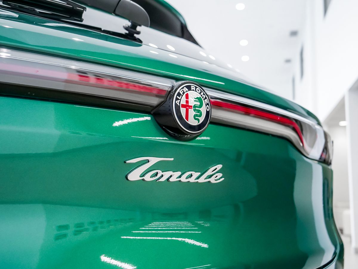 Scotti Alfa Romeo in Montreal | 2024 Alfa Romeo Tonale PHEV Veloce ...