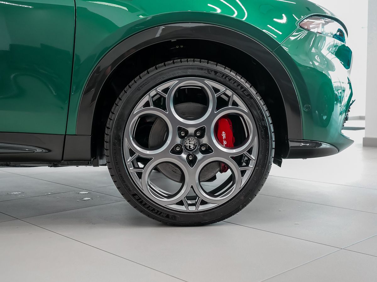 Scotti Alfa Romeo in Montreal | 2024 Alfa Romeo Tonale PHEV Veloce ...