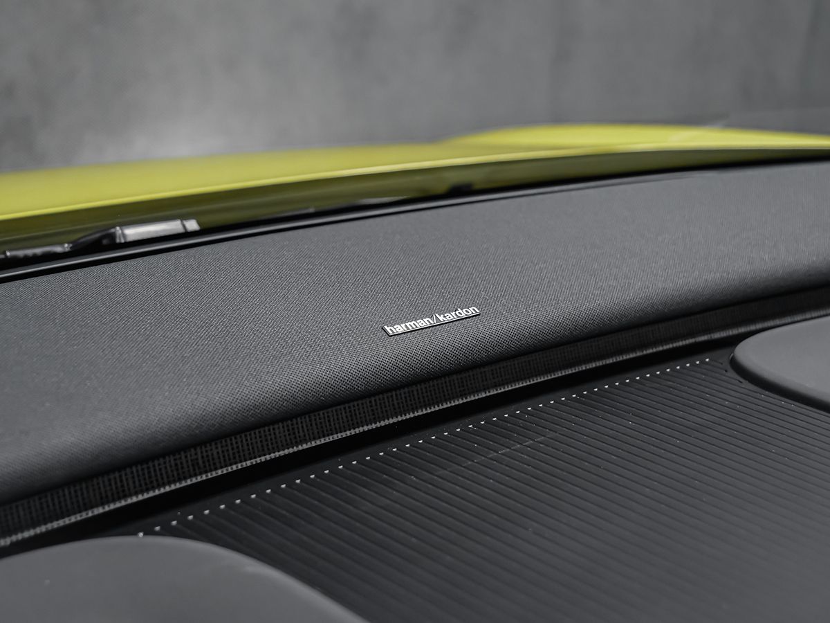 2025 Volvo EX30 - Moss Yellow - Pictures