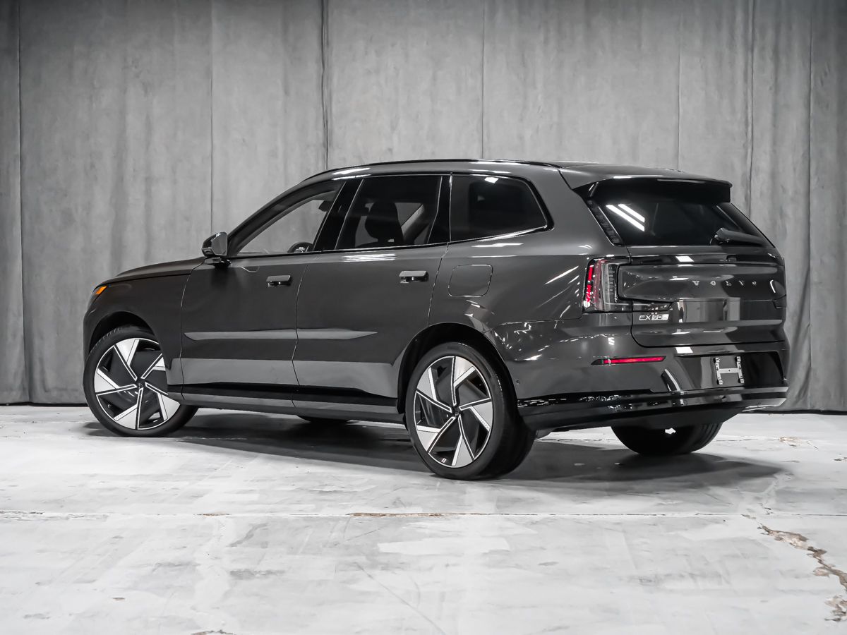 2025 Volvo EX90 - Platinum Grey - Pictures