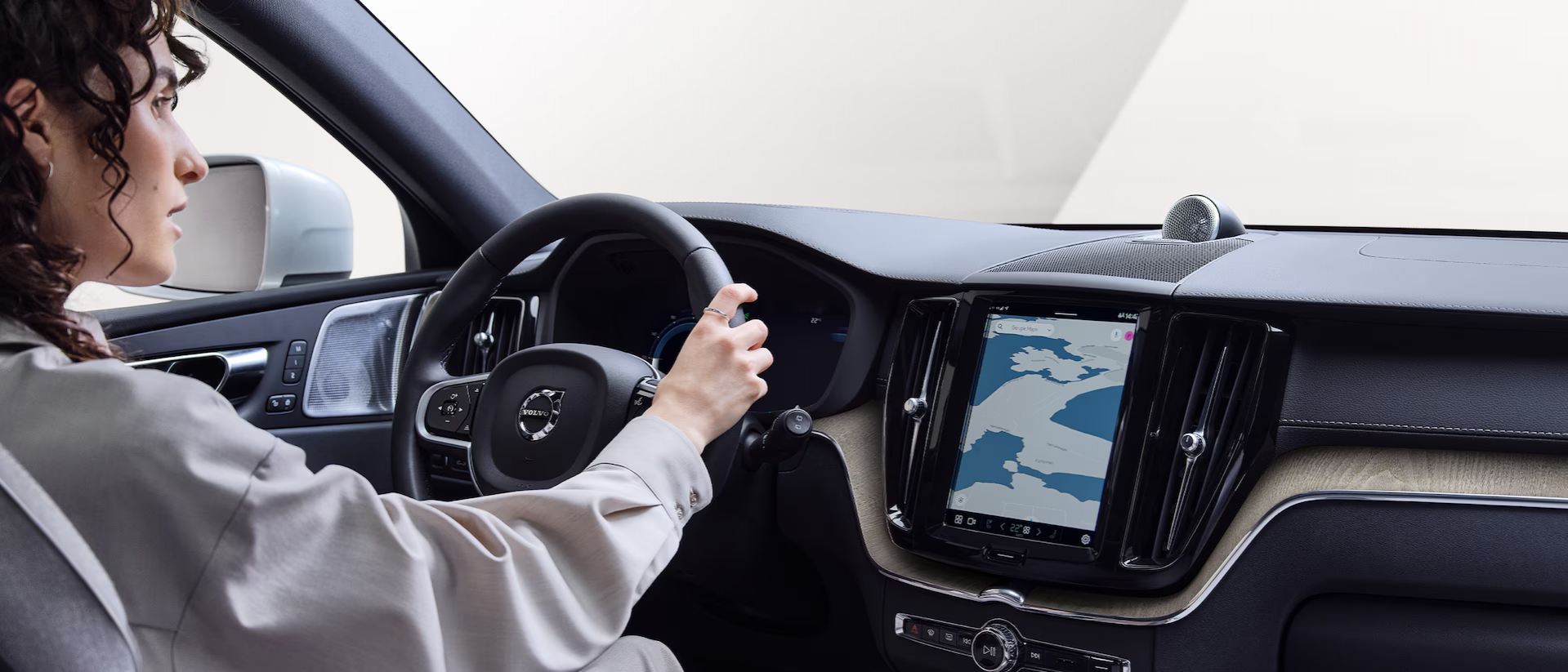 2025 Volvo XC60 at Volvo West Island