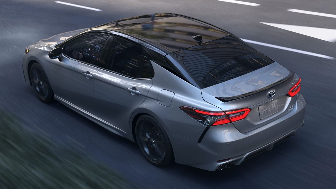 2025 Toyota Camry Hybrid: Price, Technical Specs, Dimensions