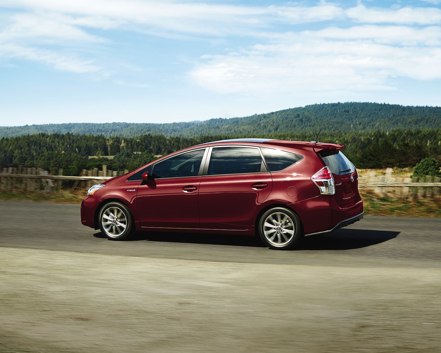 Toyota Prius V 2018 : Prix et Fiche Technique|Longueuil Toyota