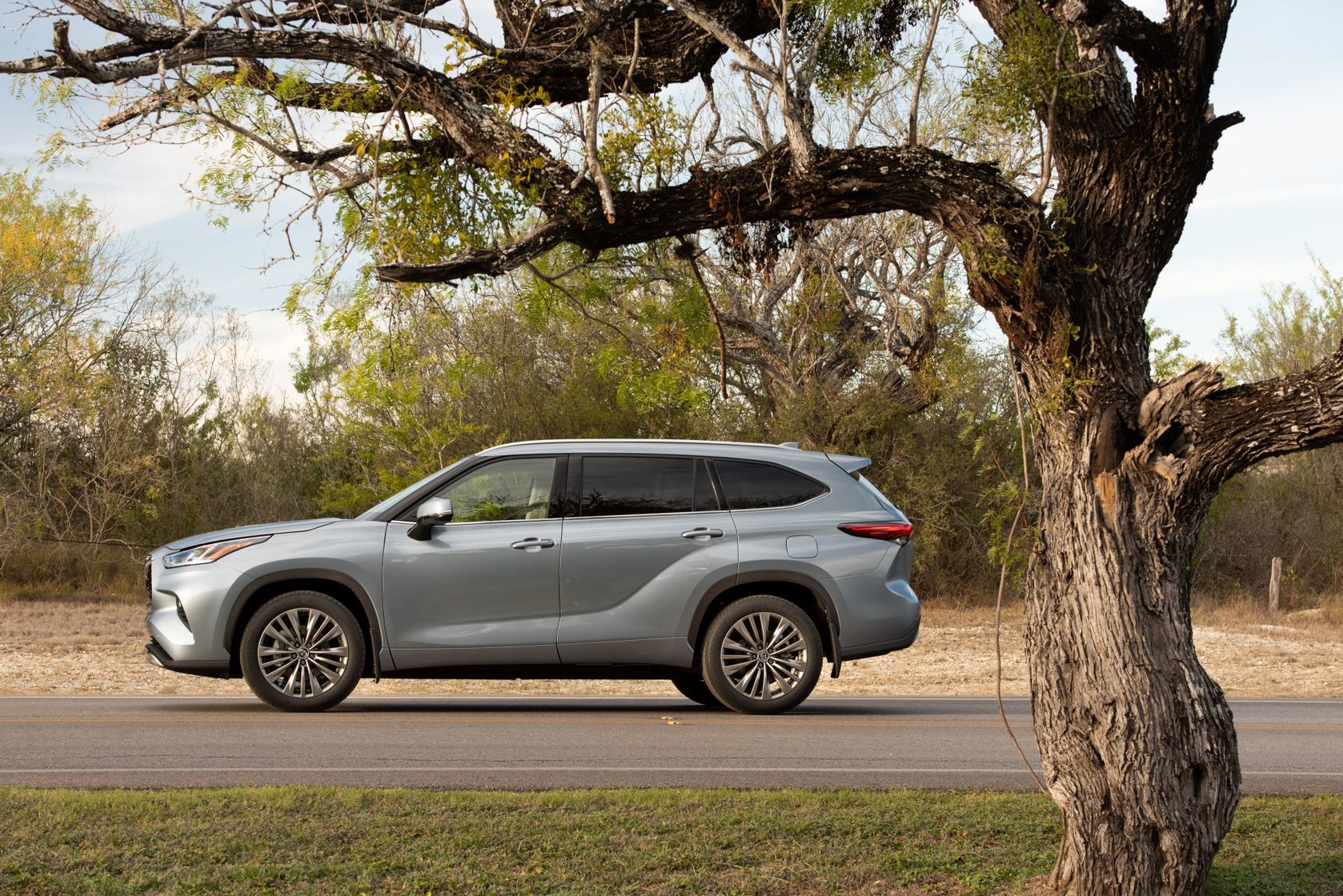 Subaru Ascent 2020 vs Toyota Highlander 2020 | Longueuil Toyota