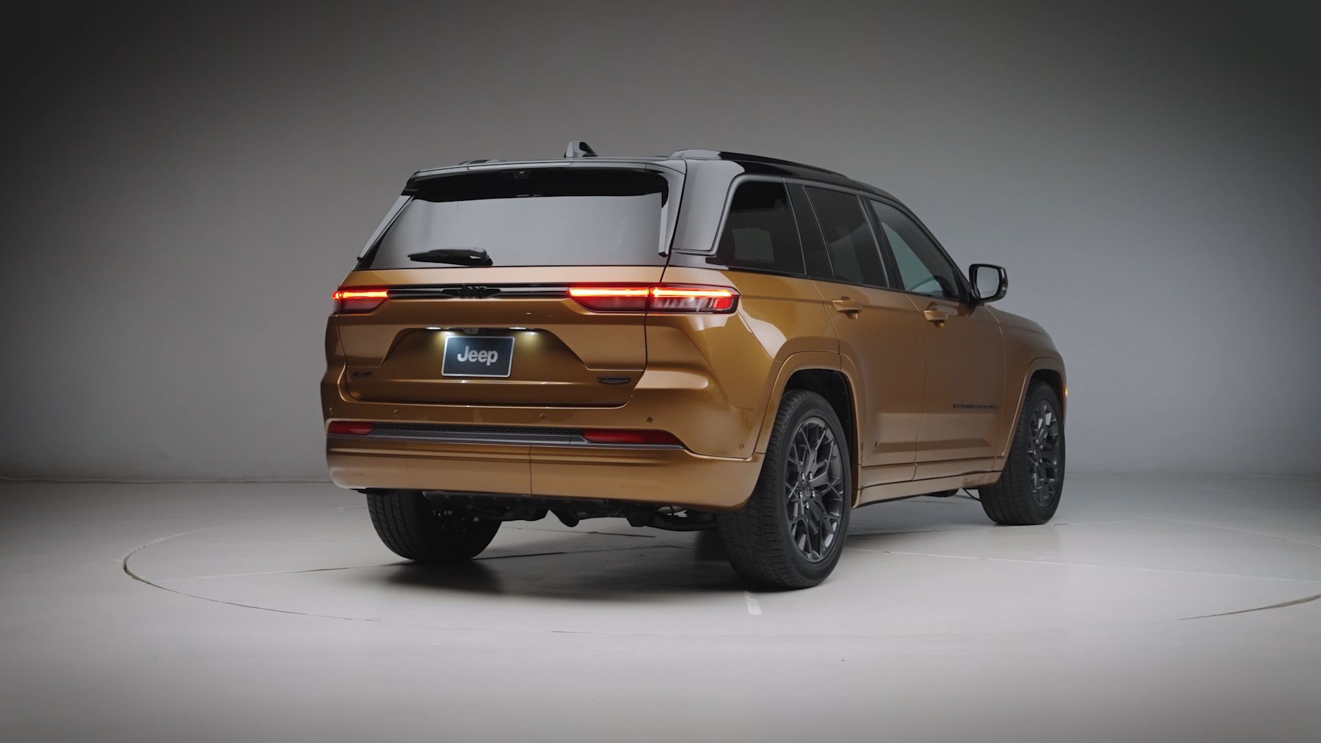 How the 2026 Grand Cherokee's Hurricane 4 Turbo Delivers More Power ...