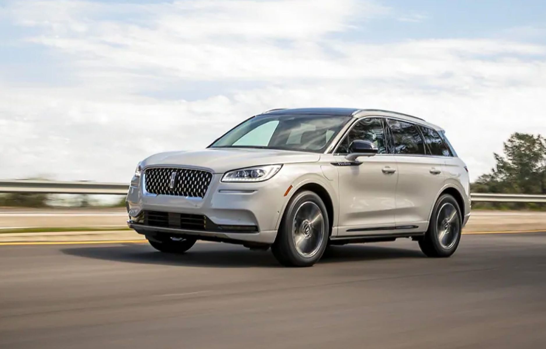 How To Save Fuel And Feel Good: The Power Of Lincoln’s PHEV Technology ...