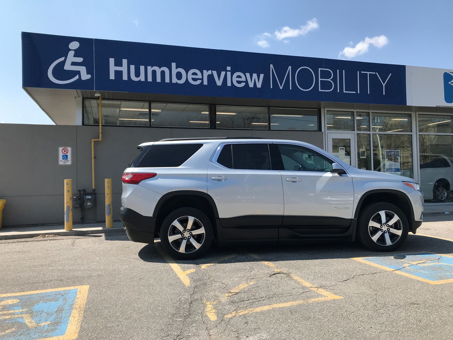 2023 Chevrolet Traverse – Braun Power InFloor | Humberview Mobility in ...