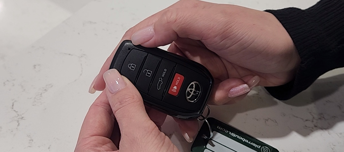 Activate power-saving mode on your Toyota key fob