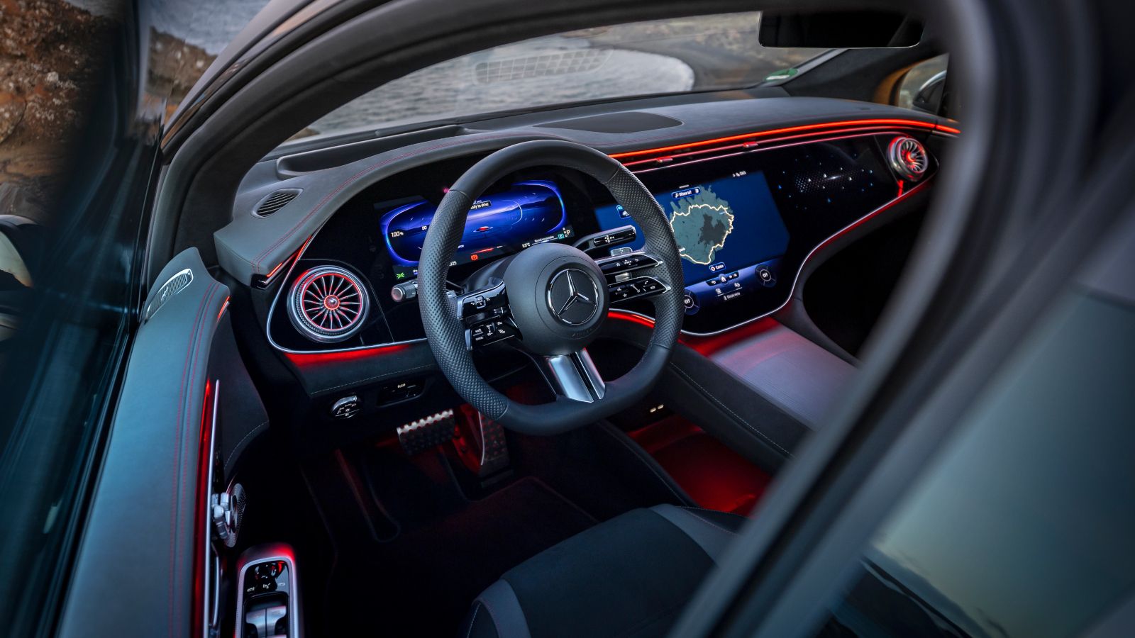 What is Mercedes-Benz Navigation with Electric Intelligence?