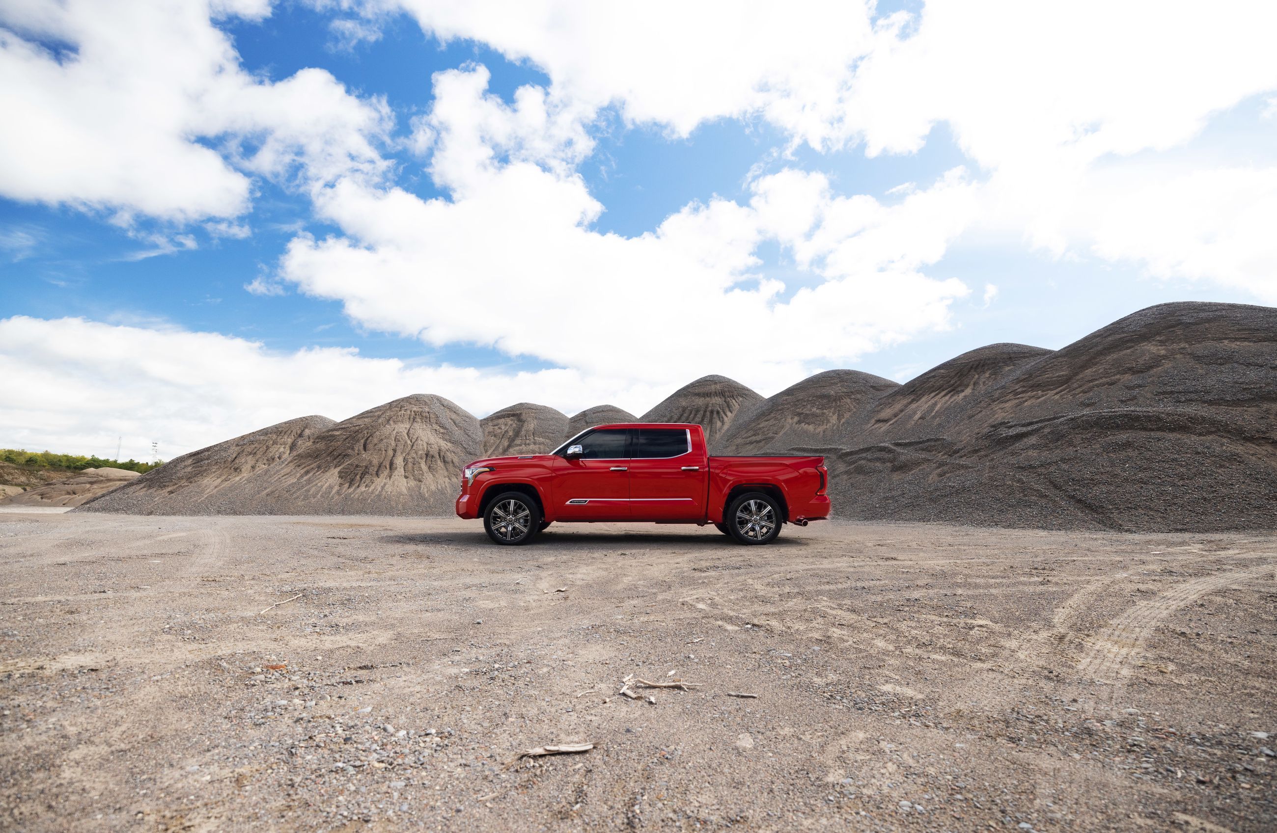 10 Features That Make the 2025 Toyota Tundra Stand Out