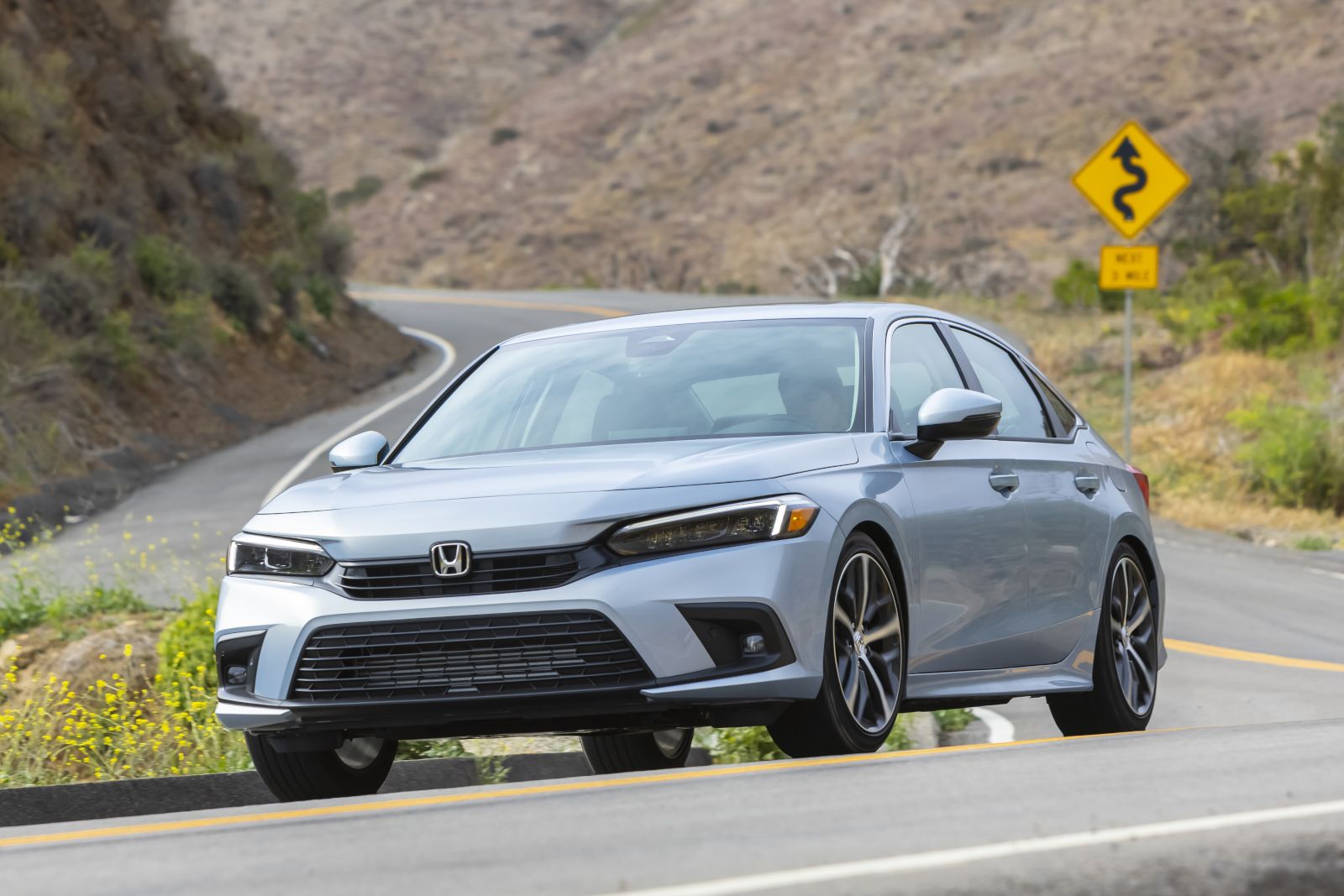 Comparing the Fuel Costs of the 2025 Honda Civic and Civic Hybrid