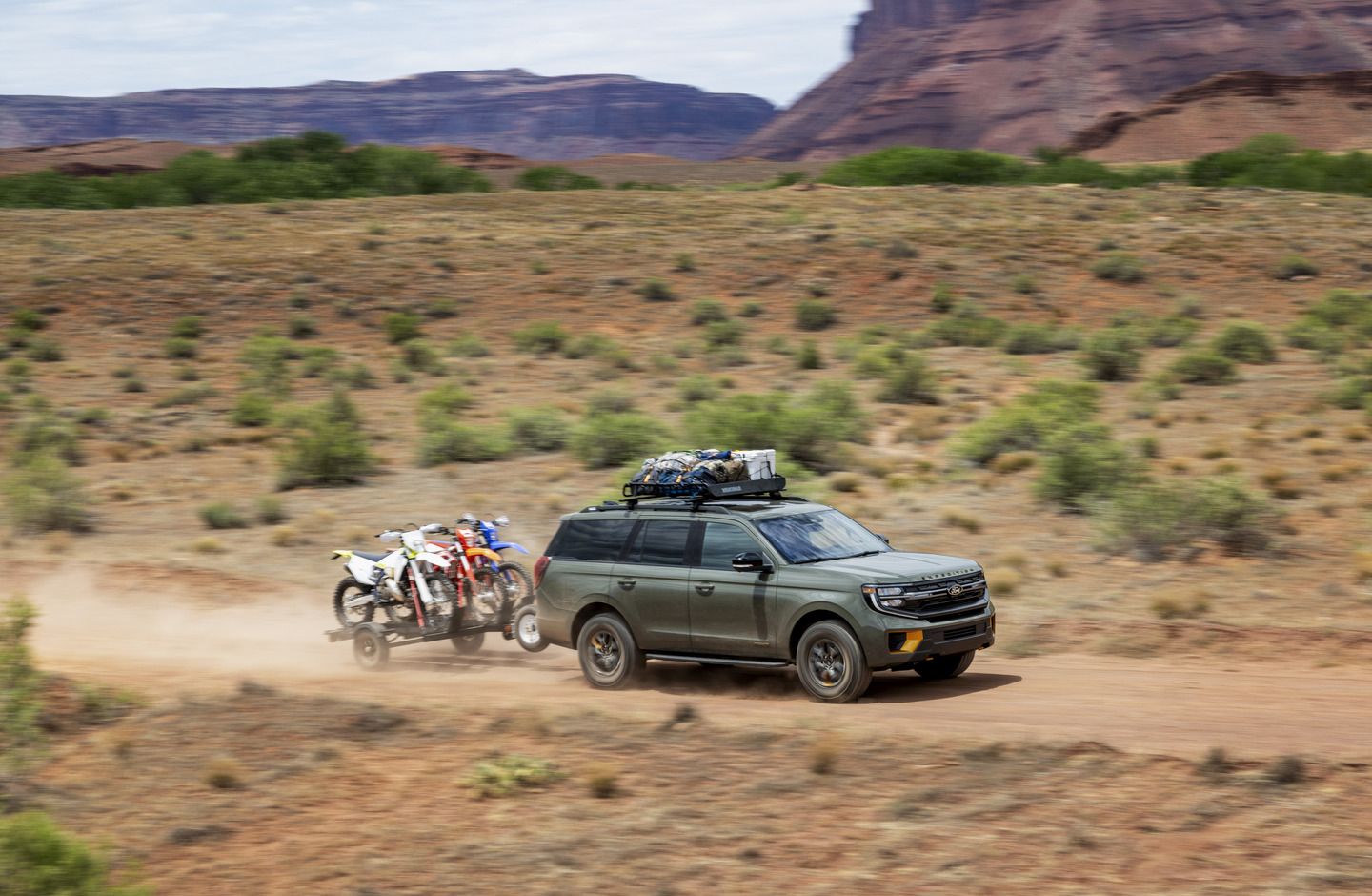 The Best New 2025 SUVs for Towing a Camper this Summer in Ontario