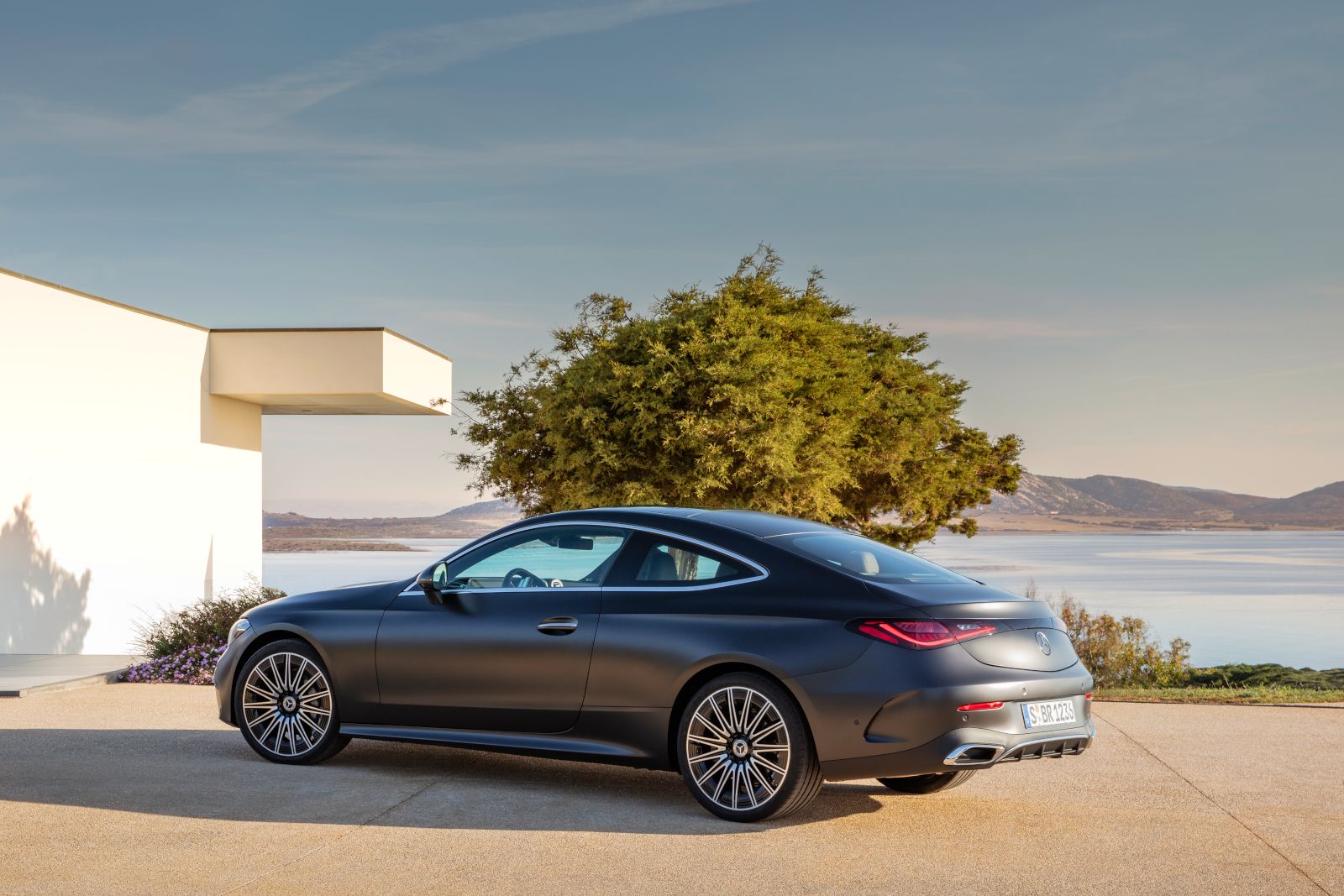 Is Magno Paint Right for You? Understanding Mercedes-Benz Matte Finish ...
