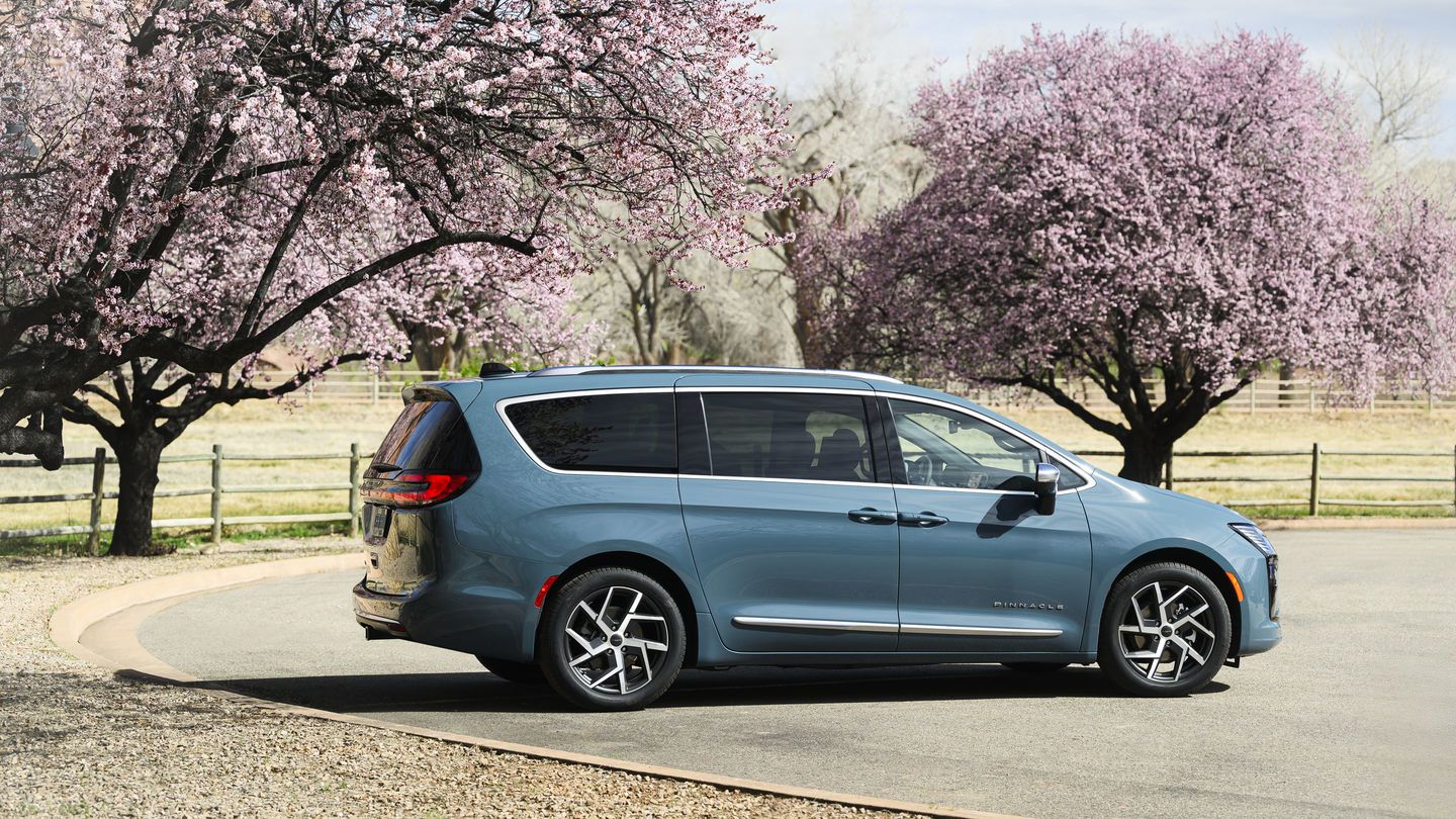 The 2027 Chrysler Pacifica Reveal: Everything BC Drivers Need to Know ...