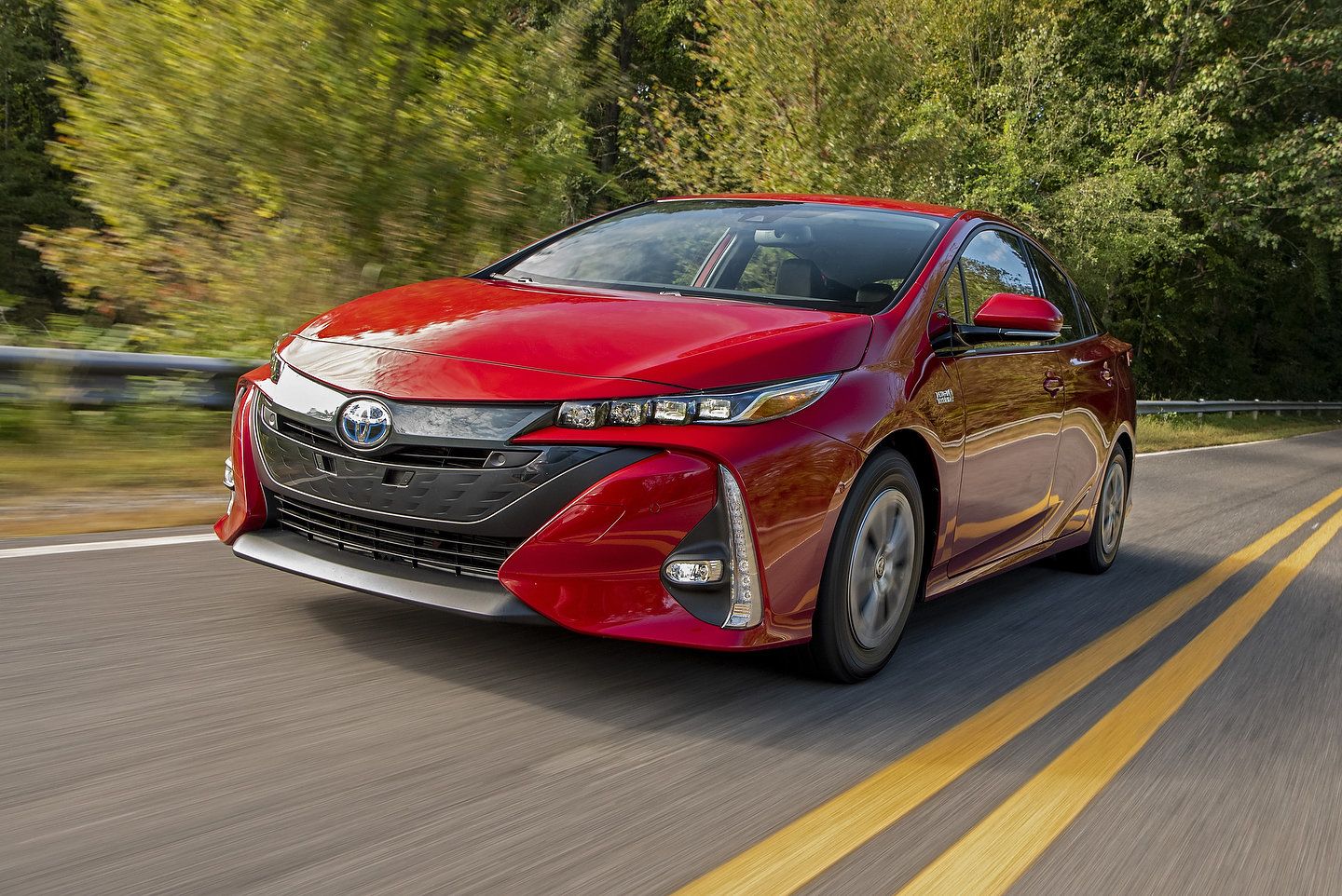 Regency Toyota Vancouver | 2020 Toyota Prius Prime vs 2020 Toyota Prius ...