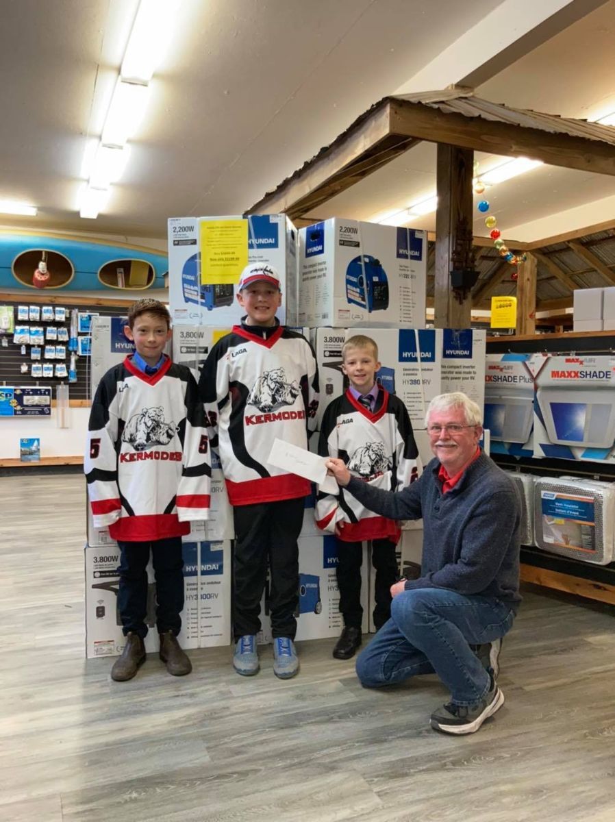 Terrace Kermode U13 Rep Hockey Team | Straightline RV & Marine in Terrace