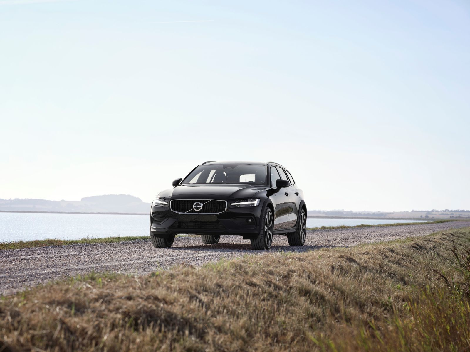 2025 Volvo V60 Cross Country: Where Luxury Meets Versatility | Volvo ...