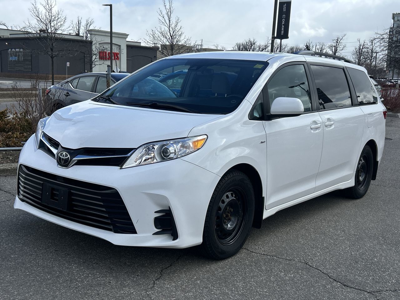 401 Dixie Infiniti | 2018 Toyota Sienna LE