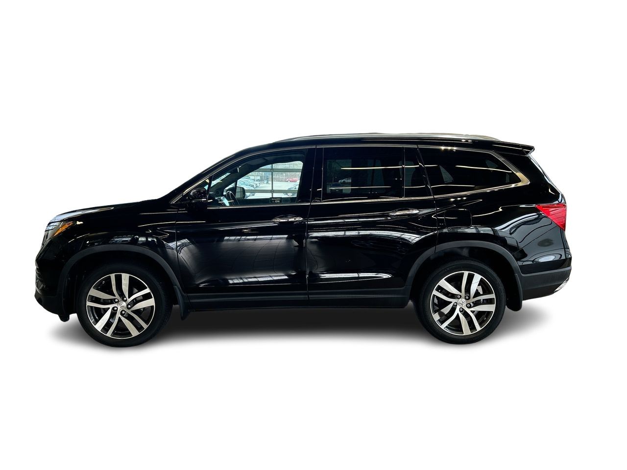 North Vancouver Nissan | 2018 Honda Pilot Touring 9AT