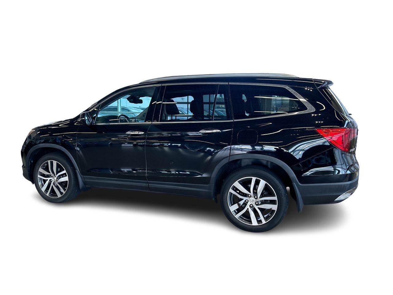 North Vancouver Nissan | 2018 Honda Pilot Touring 9AT