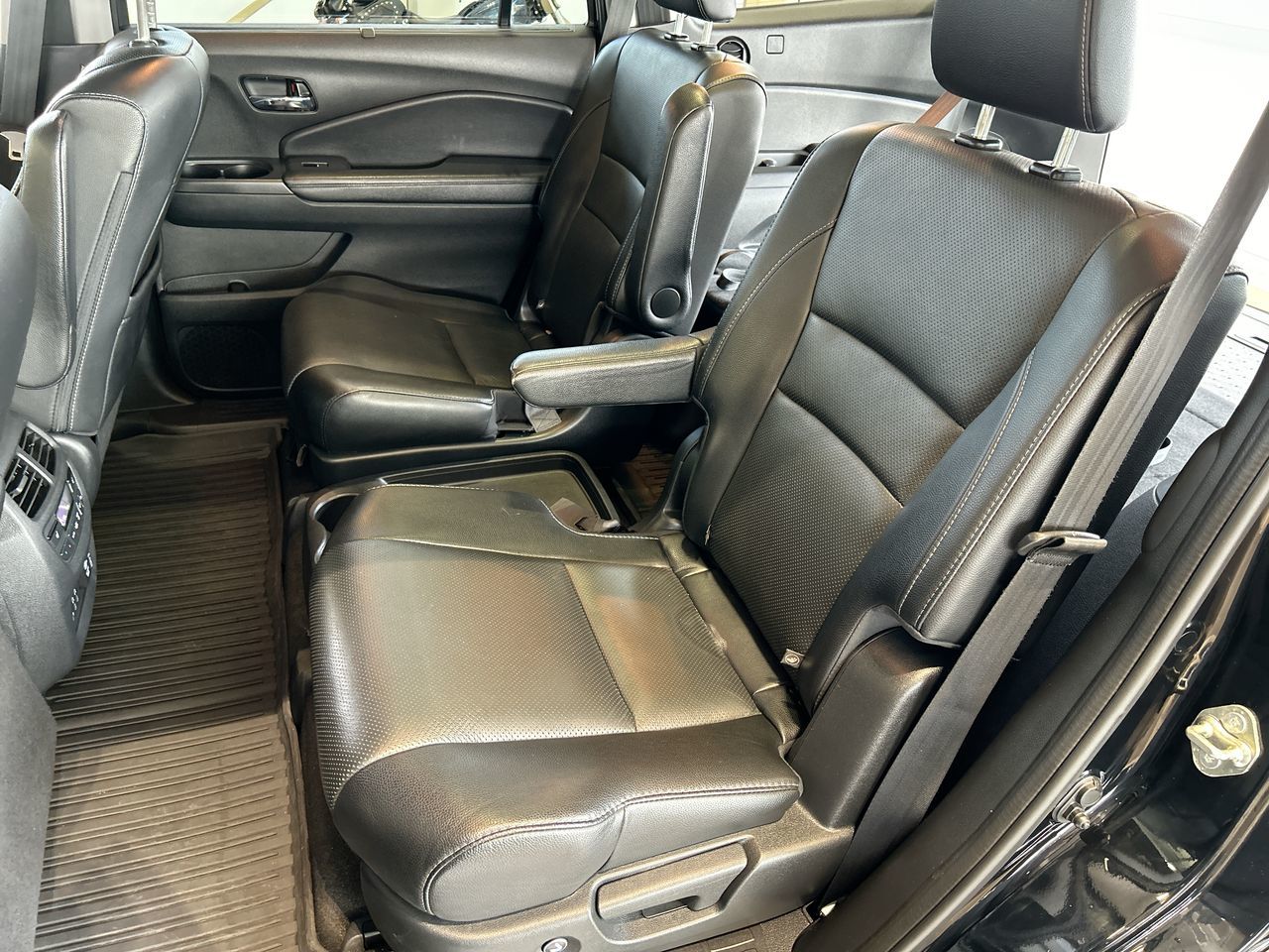 North Vancouver Nissan | 2018 Honda Pilot Touring 9AT