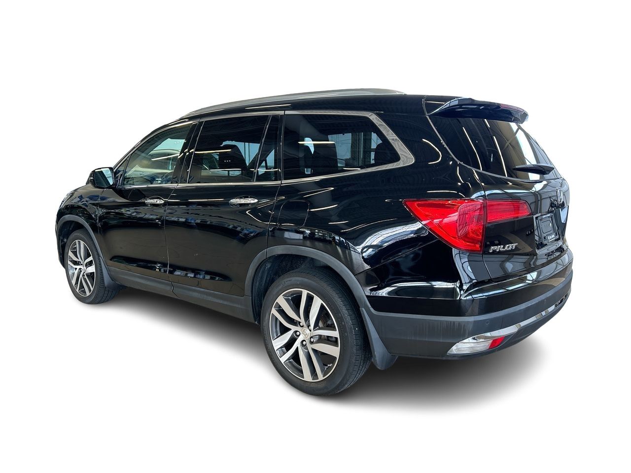 North Vancouver Nissan | 2018 Honda Pilot Touring 9AT