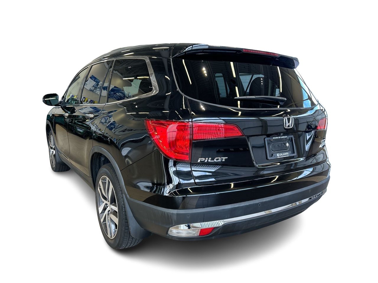 North Vancouver Nissan | 2018 Honda Pilot Touring 9AT