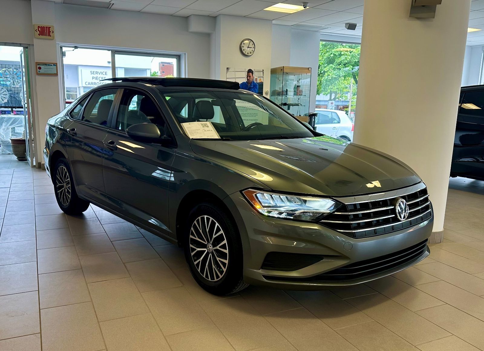 Volkswagen Jetta Highline 2019 33 916 KM Gris platine métallisé neuf ...