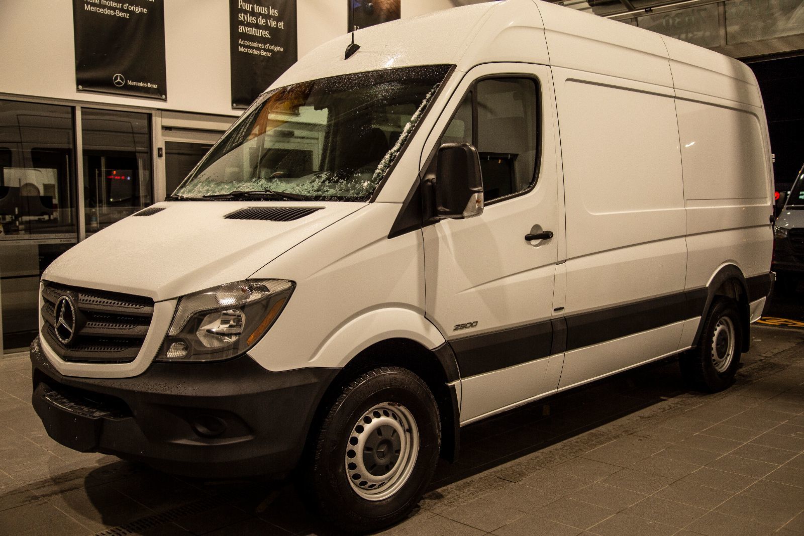 Mercedes-Benz de Sherbrooke | Pre-owned 2016 Mercedes-Benz Sprinter ...