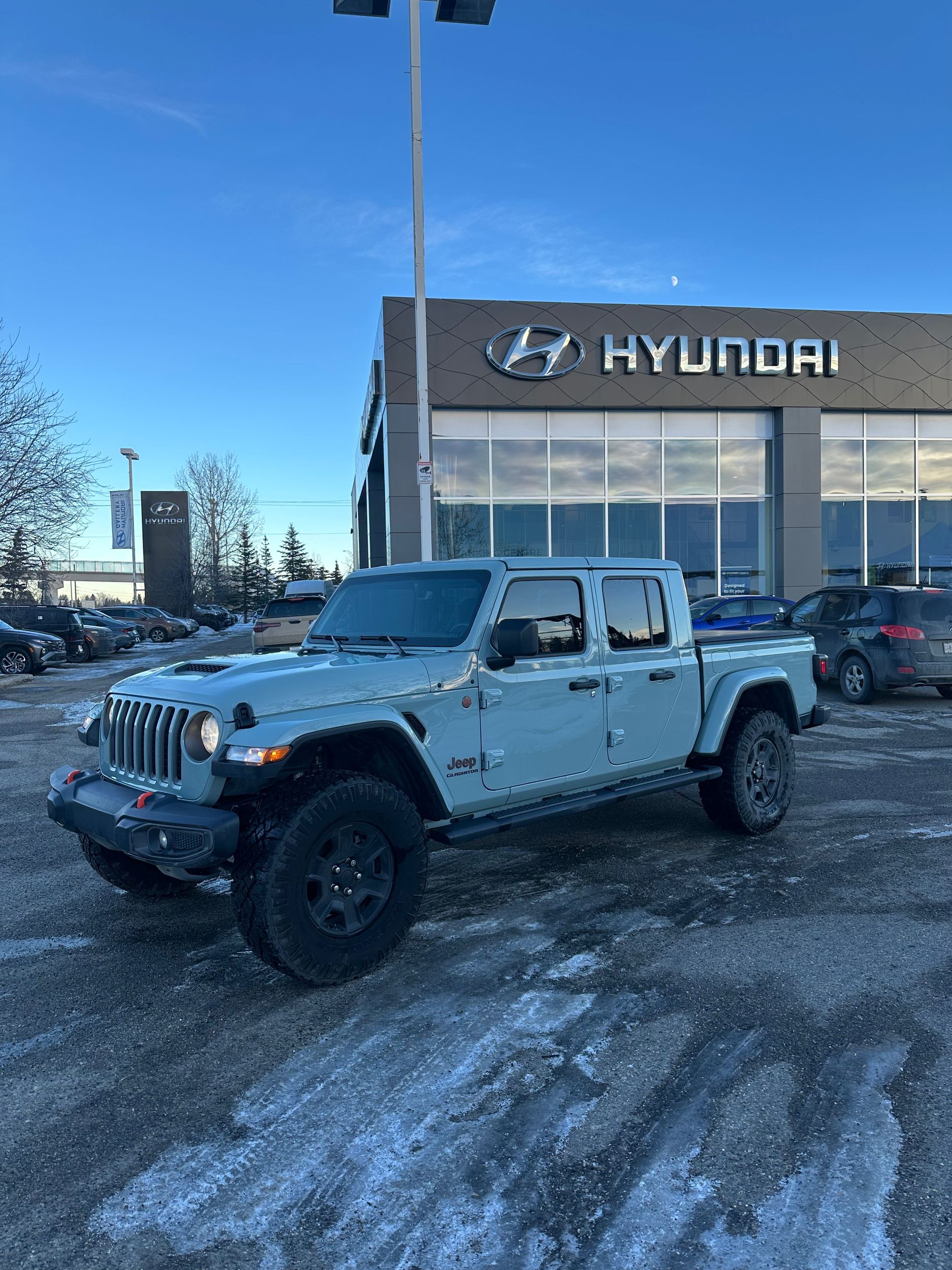 Hyundai Gallery | 2023 Jeep Gladiator 4x4 Mojave | #4P00065