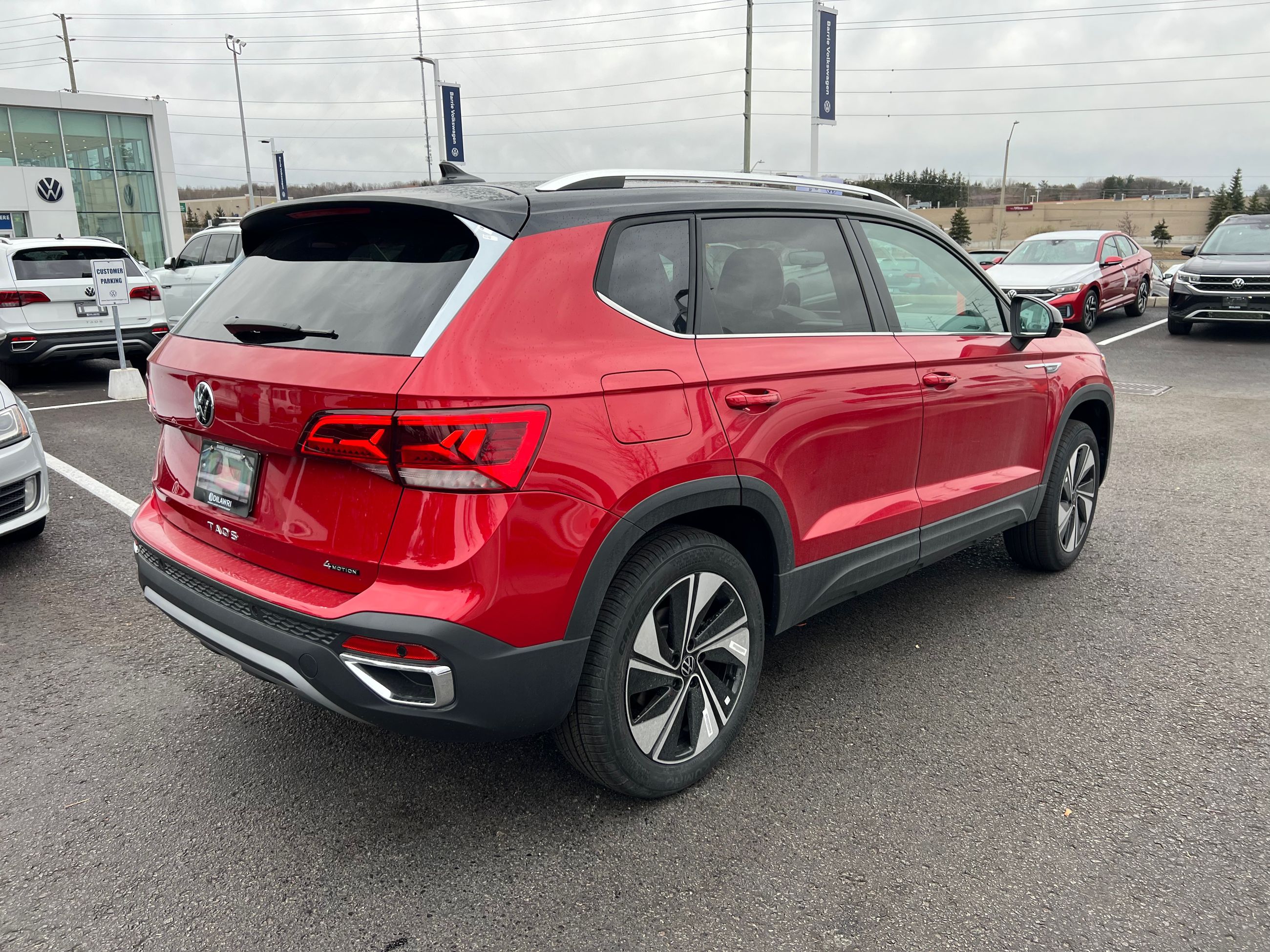 Barrie Volkswagen | 2024 Volkswagen Taos Highline 4MOTION | #S102