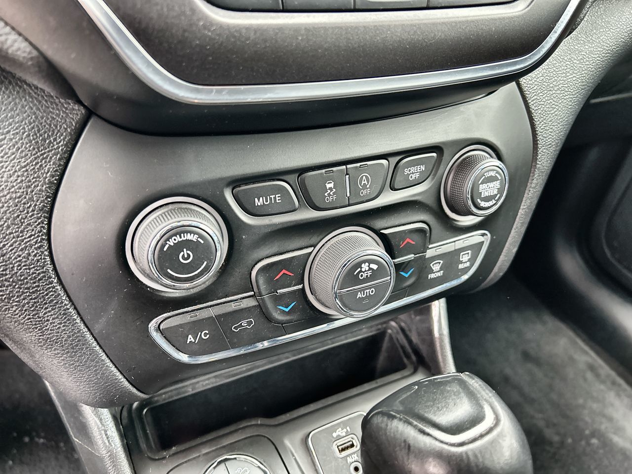 Frost Chevrolet Buick GMC Ltd | 2020 Jeep Cherokee 4x4 Trailhawk | #3441A in Brampton