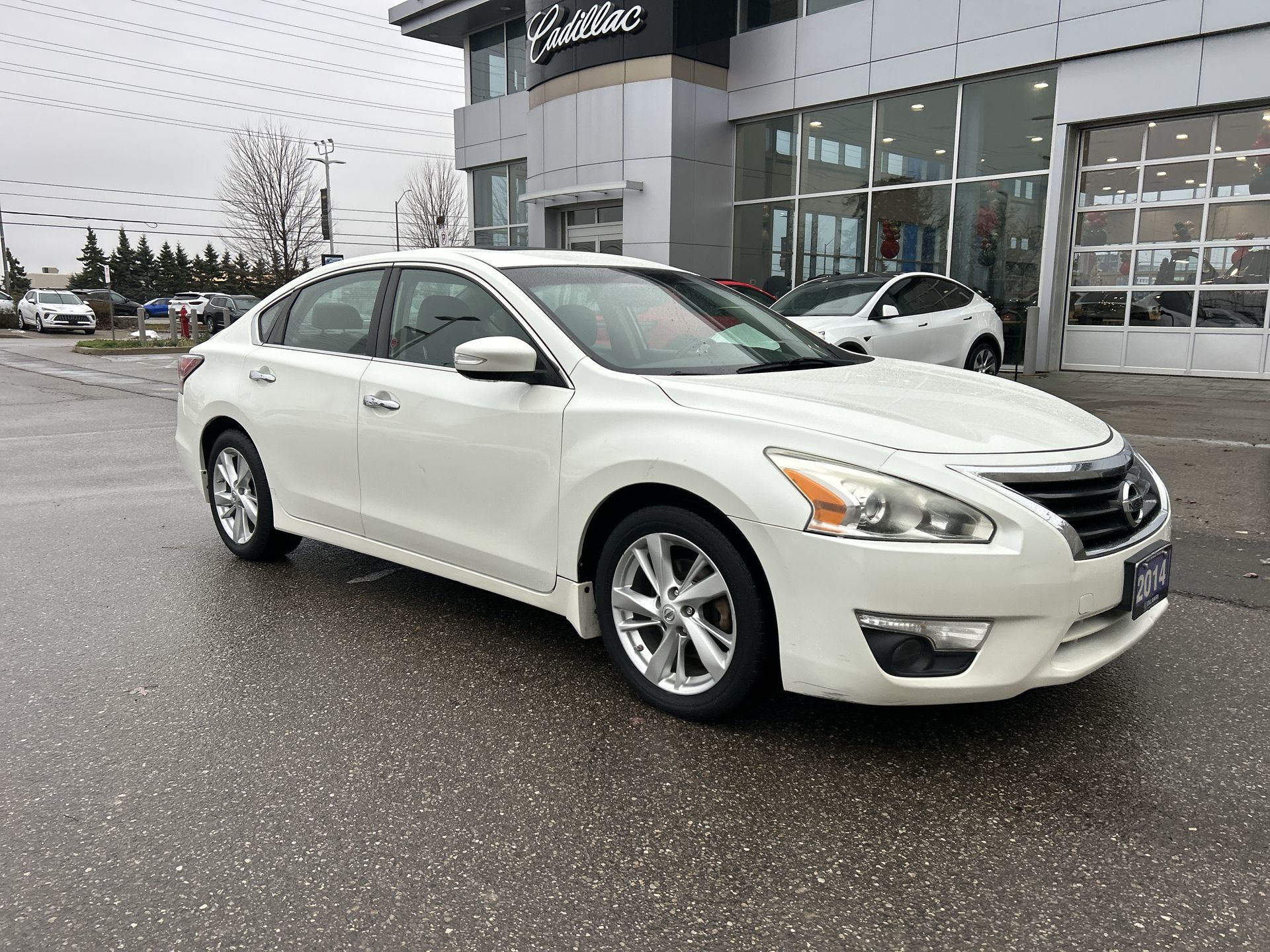 2014 Nissan Altima Sedan 2.5 SL CVT | #4110A | Dilawri INEOS Grenadier