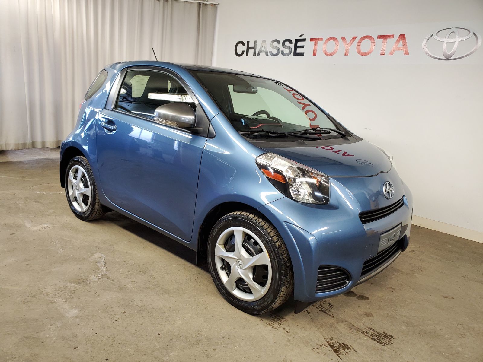 Scion iQ 2015 usagé à vendre à Montréal - 8900.0$ | Chassé Toyota