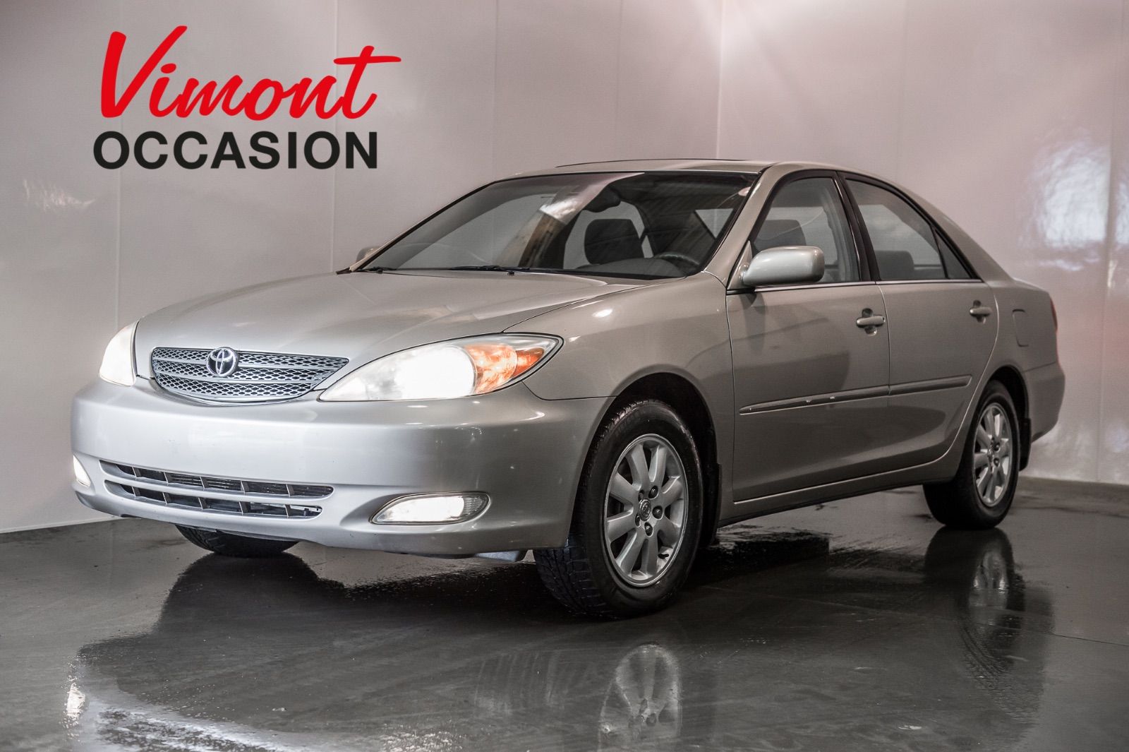 Pre-Owned 2004 Toyota Camry V6 XLE TOIT OUVRANT in Laval - Pre-Owned ...