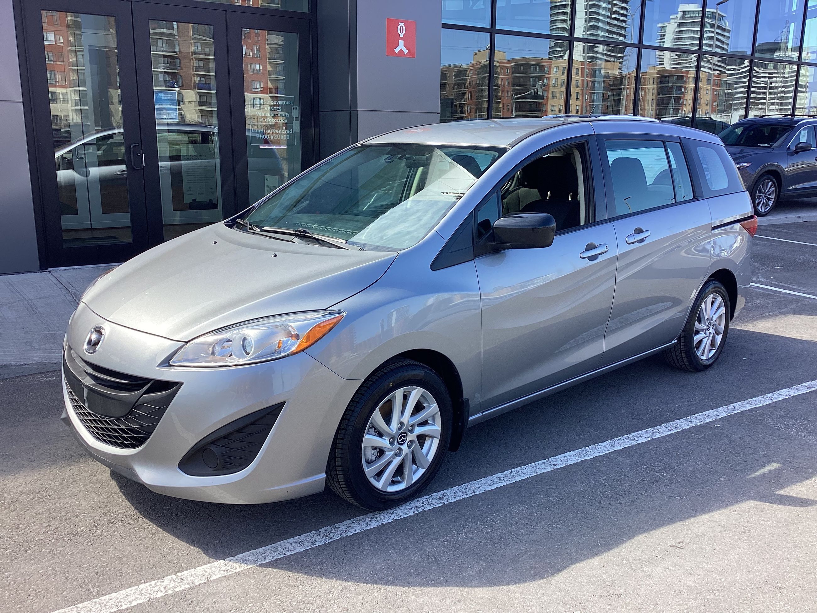 Mazda de Laval | Mazda Mazda5 GS 2016 d'occasion à Laval