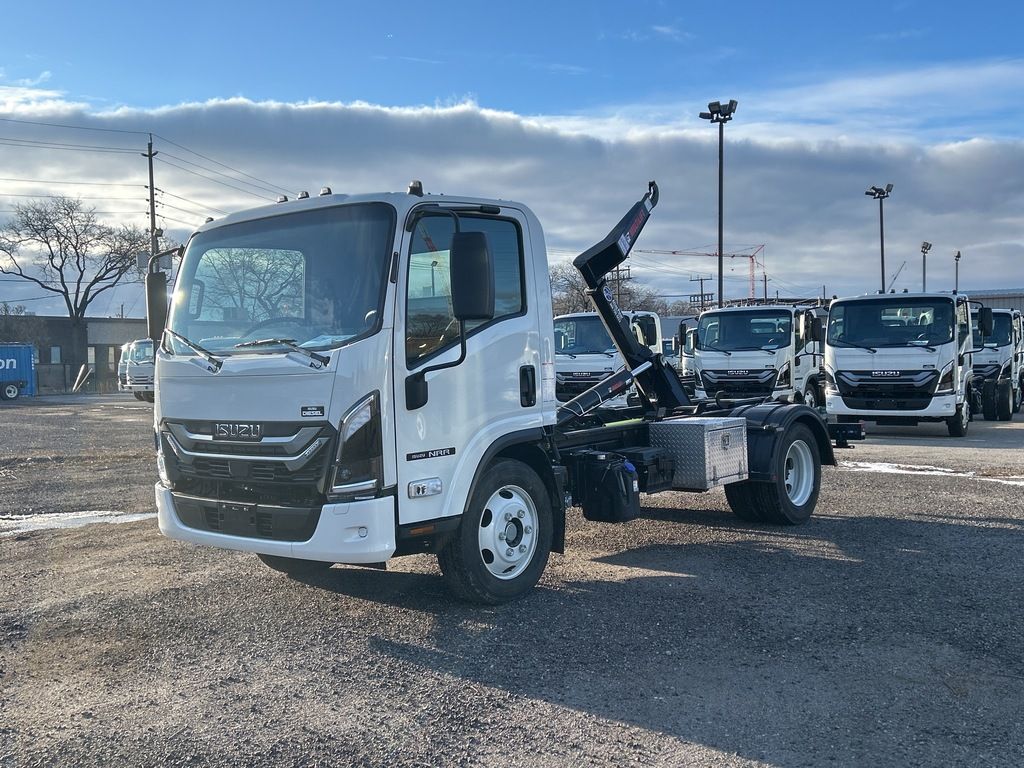 2025 Isuzu NRR New 25MY NRR Diesel with Multi-Lift XR5N | Humberview ...