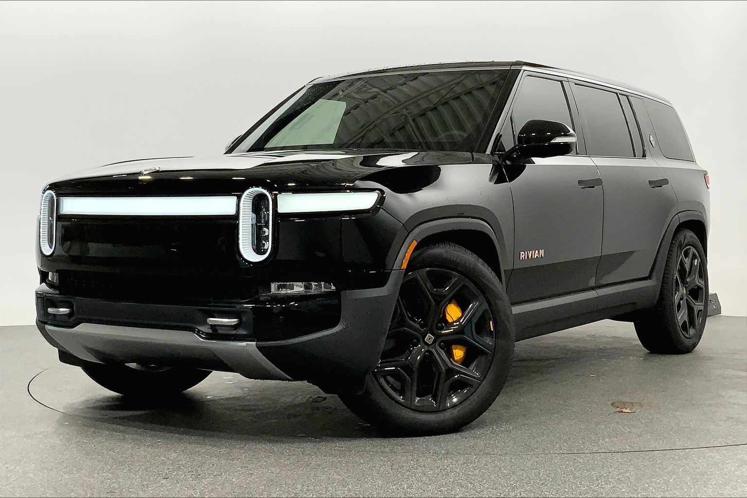 Land Rover Langley in Langley | 2023 Rivian Rivian R1S #17UTNA12395