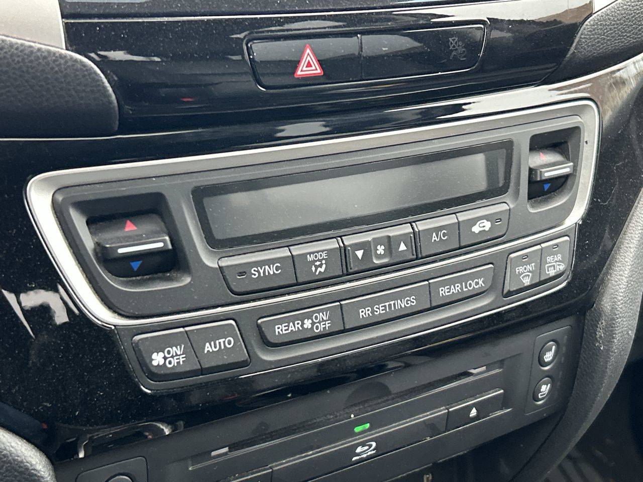 Markham Acura | 2016 Honda Pilot Touring 7P | #M5458B